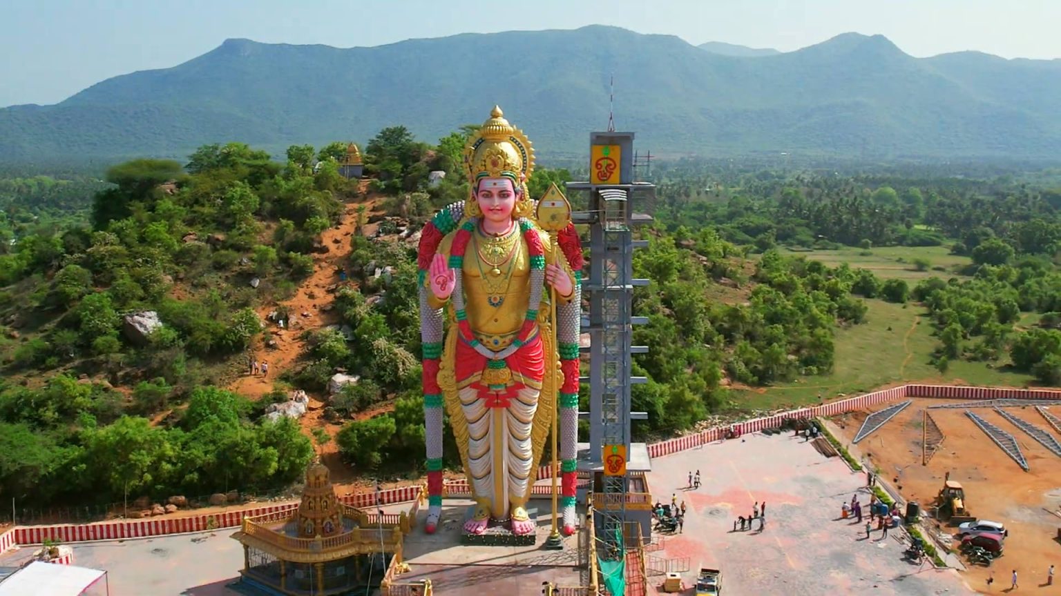 Muthumalai Murugan Temple: 146 Feet Murugan Statue Photos