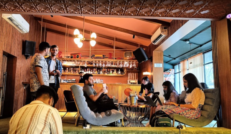 Top 10 Pubs in Indiranagar with Dance Floor & Free Entry