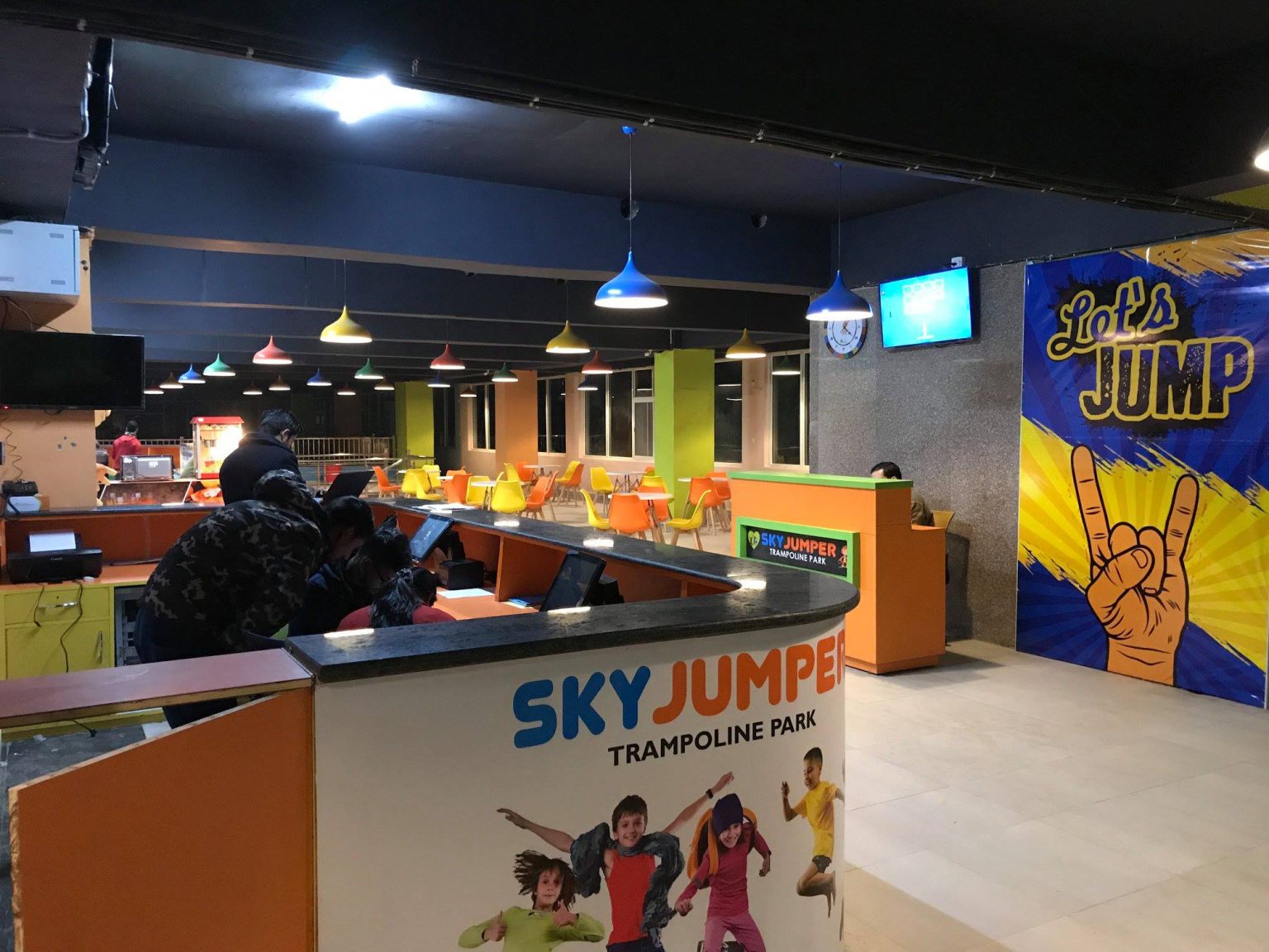 Top 10 Trampoline Parks in Delhi with Photos & Ticket Price